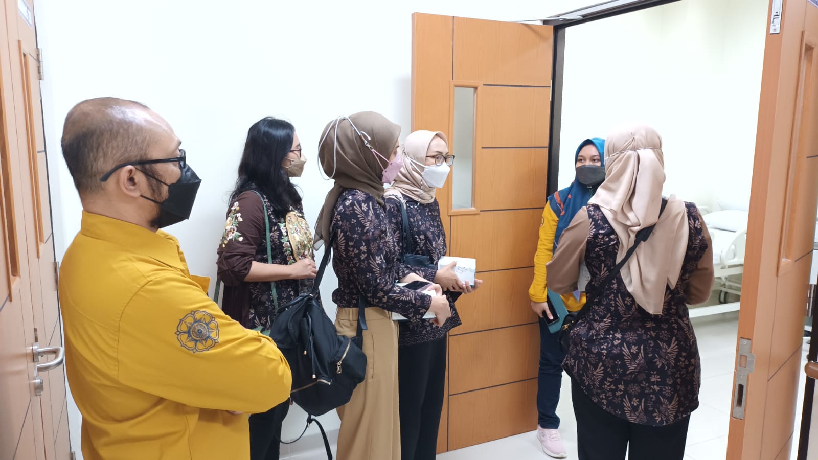 Kunjungan Tim Pendidikan Dokter Spesialis Periodonsia Fakultas ...