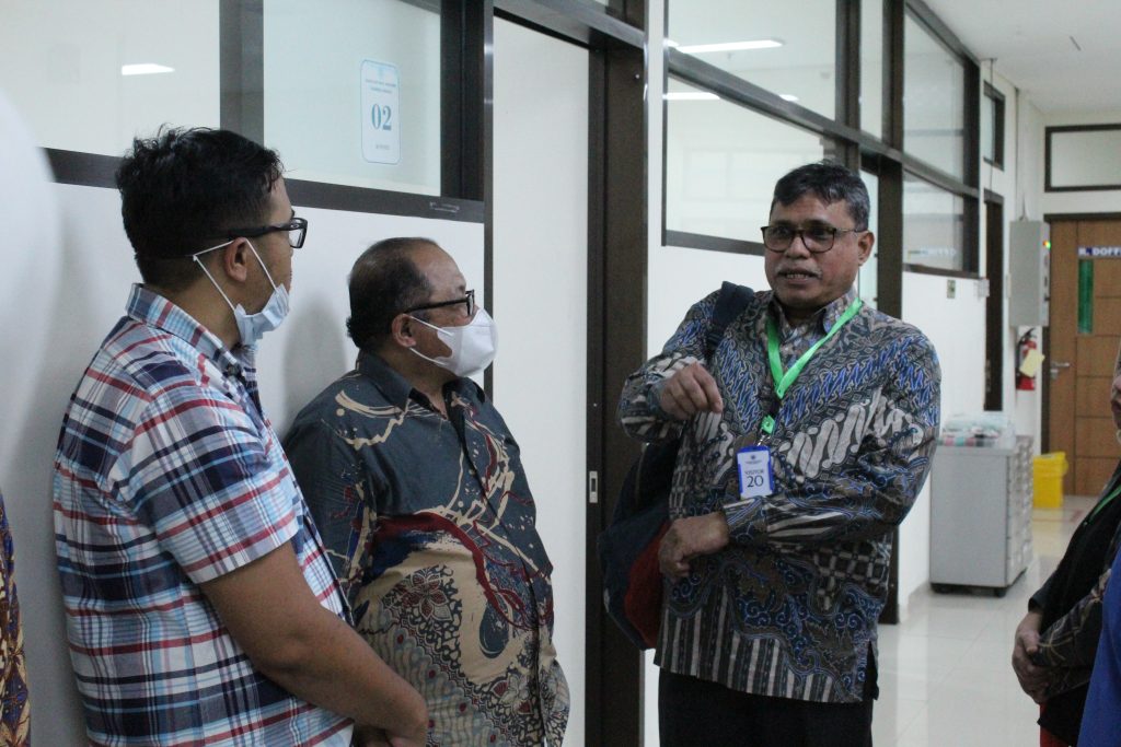 SPESIAL REPORT: Kunjungan dari peserta Expert Lecture Orthodonsia FKG ...